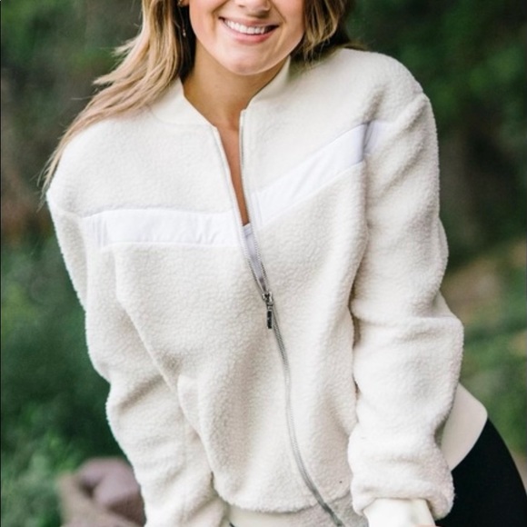 ZYIA | Jackets & Coats | Zyia Active Flying V Sherpa Fleece Fullzip ...